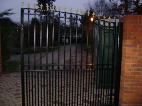 Iron Gates London, Wrought Iron Gates, Cast Iron Gates, Steel Gates ...